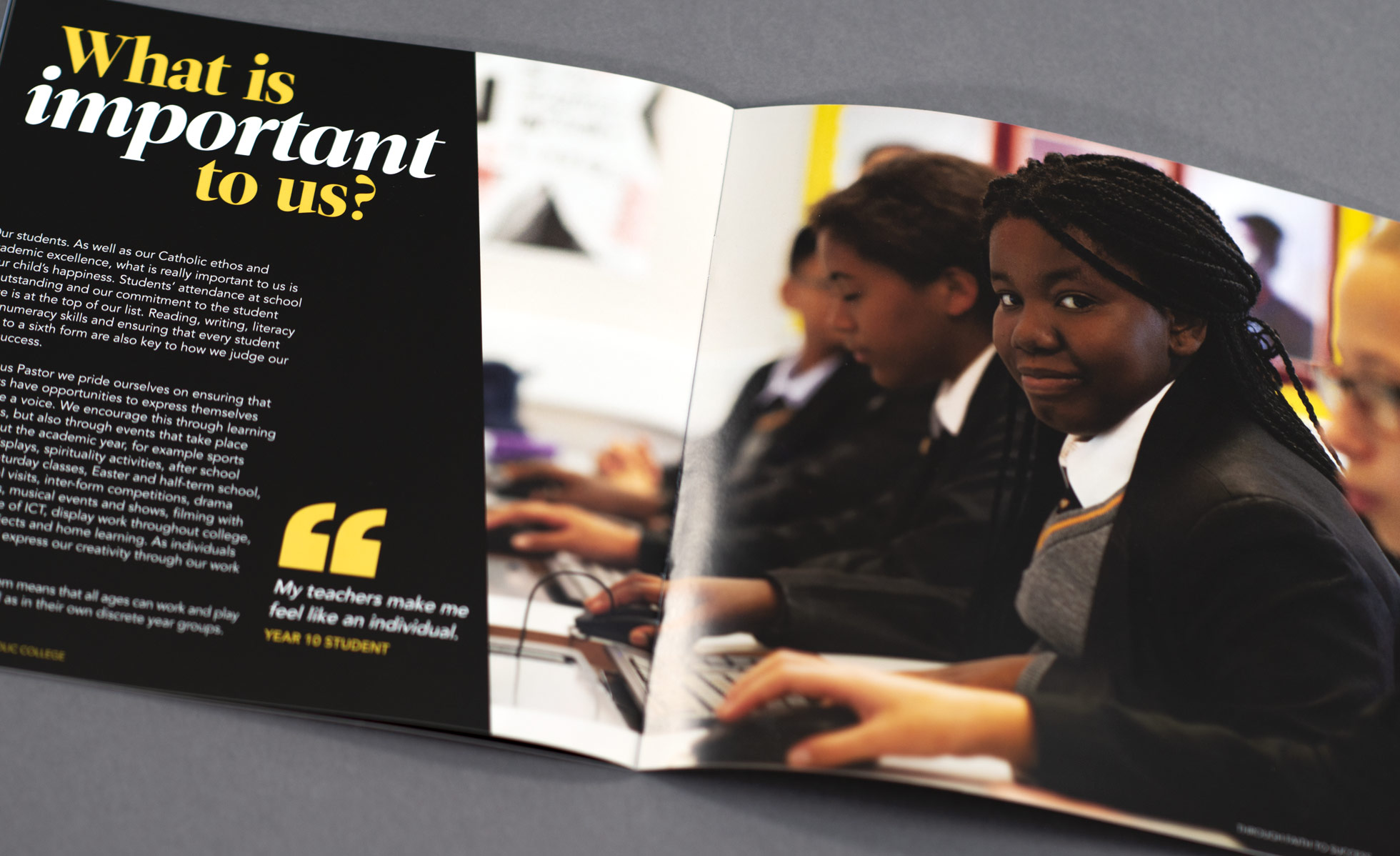Bonus Pastor school prospectus – Oskar Design